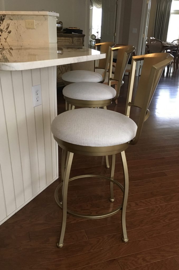 Comfortable Bar Stools with Arms | Barstool Comforts
